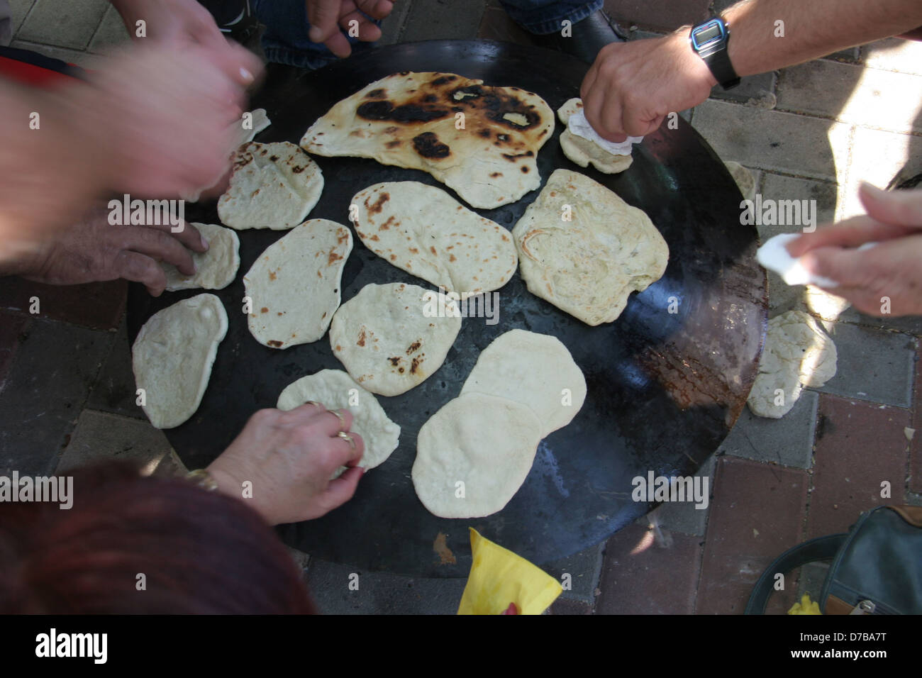 Bedouin tabun oven pita on hi-res stock photography and images - Alamy