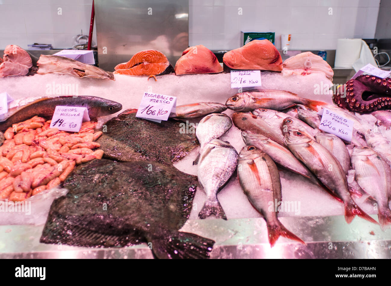 The fish market valencia hi-res stock photography and images - Alamy