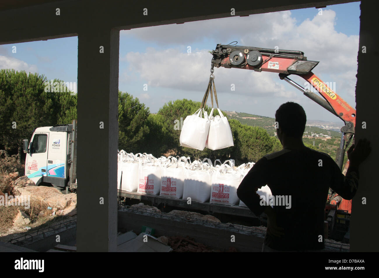 Palfinger crane hi-res stock photography and images - Alamy