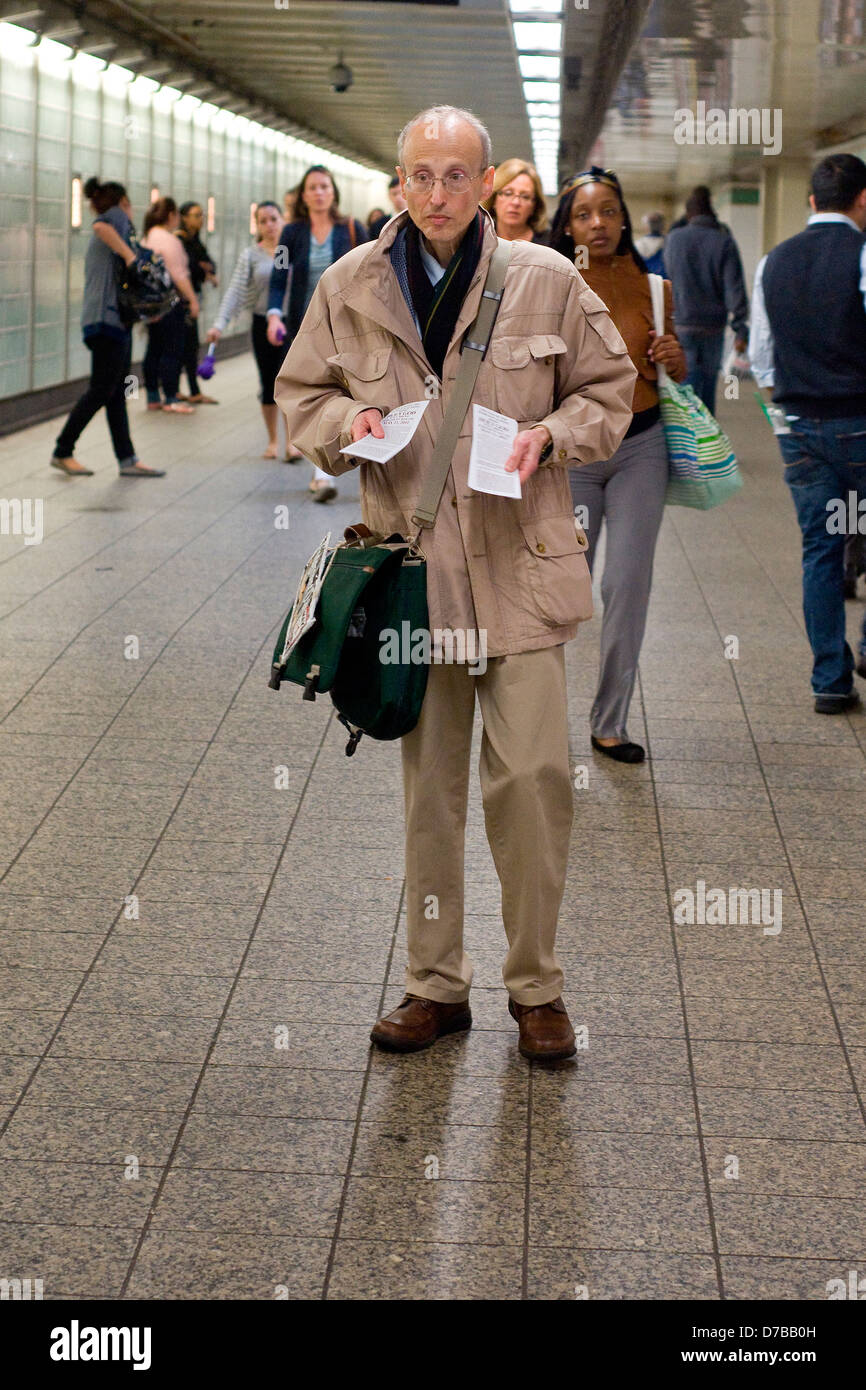 Mta employee hi-res stock photography and images - Alamy