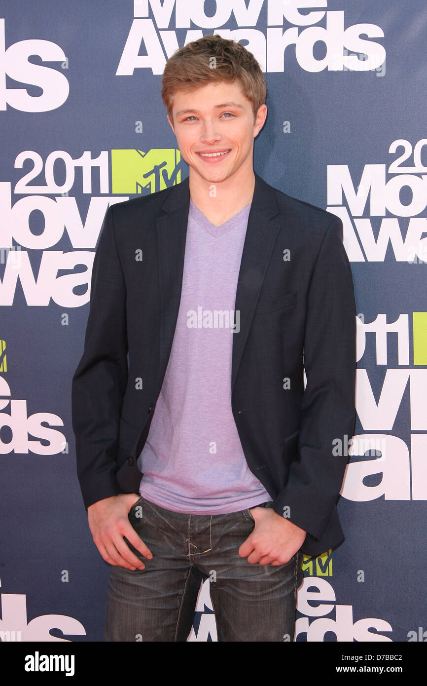 Sterling Knight Wallpaper