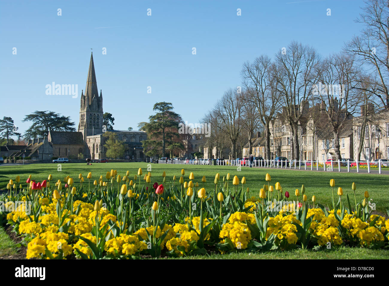 WITNEY, OXFORDSHIRE, UK. A view of Church Green and the Church of St ...