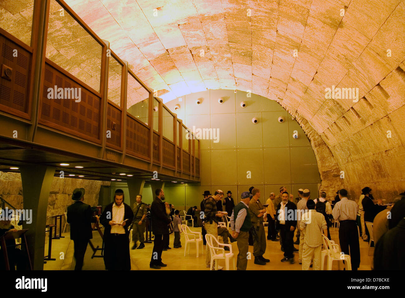 Wilson's arch inside the Western Wall synagogue Stock Photo - Alamy