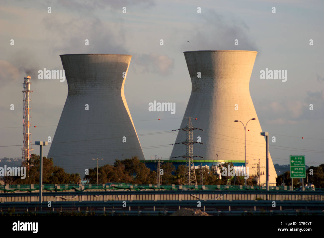 Haifa pollution hi-res stock photography and images - Alamy