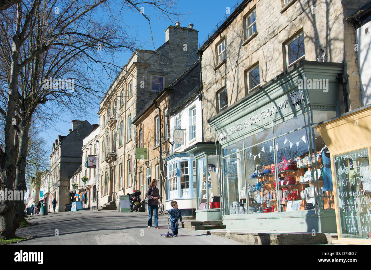 WITNEY, OXFORDSHIRE, UK. A view along Witney High Street. 2013 Stock ...