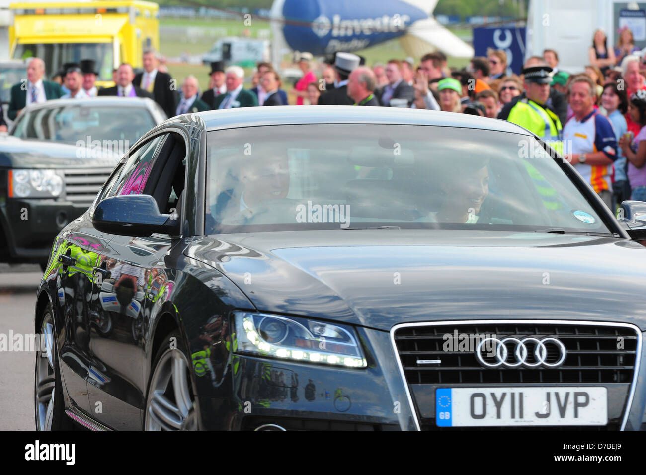 Prince William, Kate Middleton depart Epsom Racecourse for The Derby ...