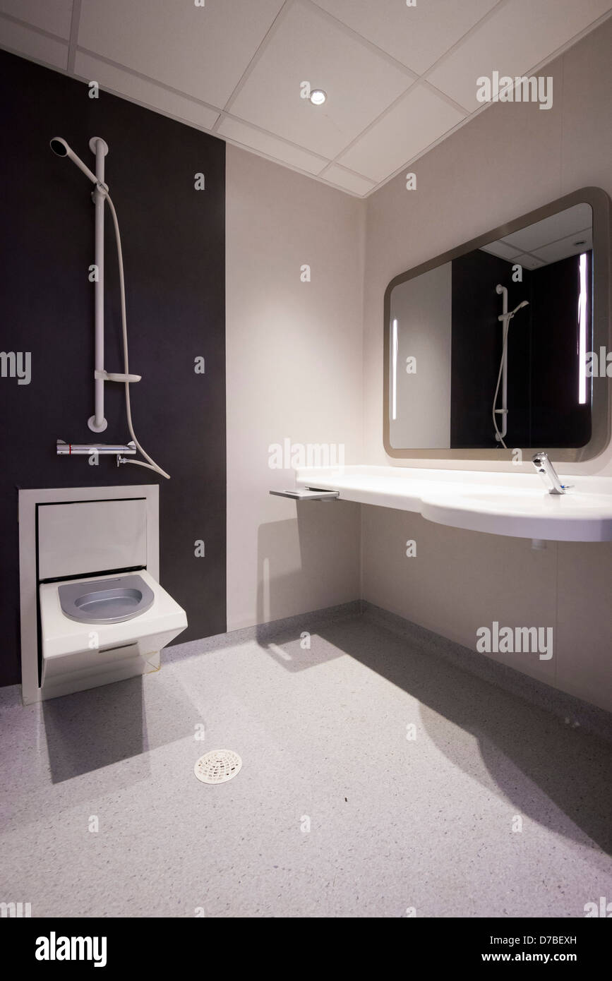 Hospital toilet hi-res stock photography and images - Alamy