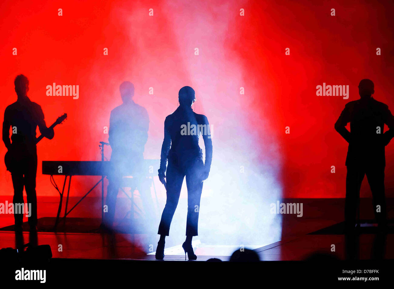 Sade singer hi-res stock photography and images - Alamy