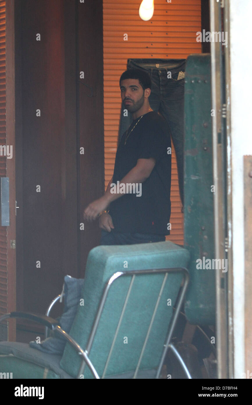 Rapper Drake is seen shopping with friends in Beverly Hills Los Angeles ...