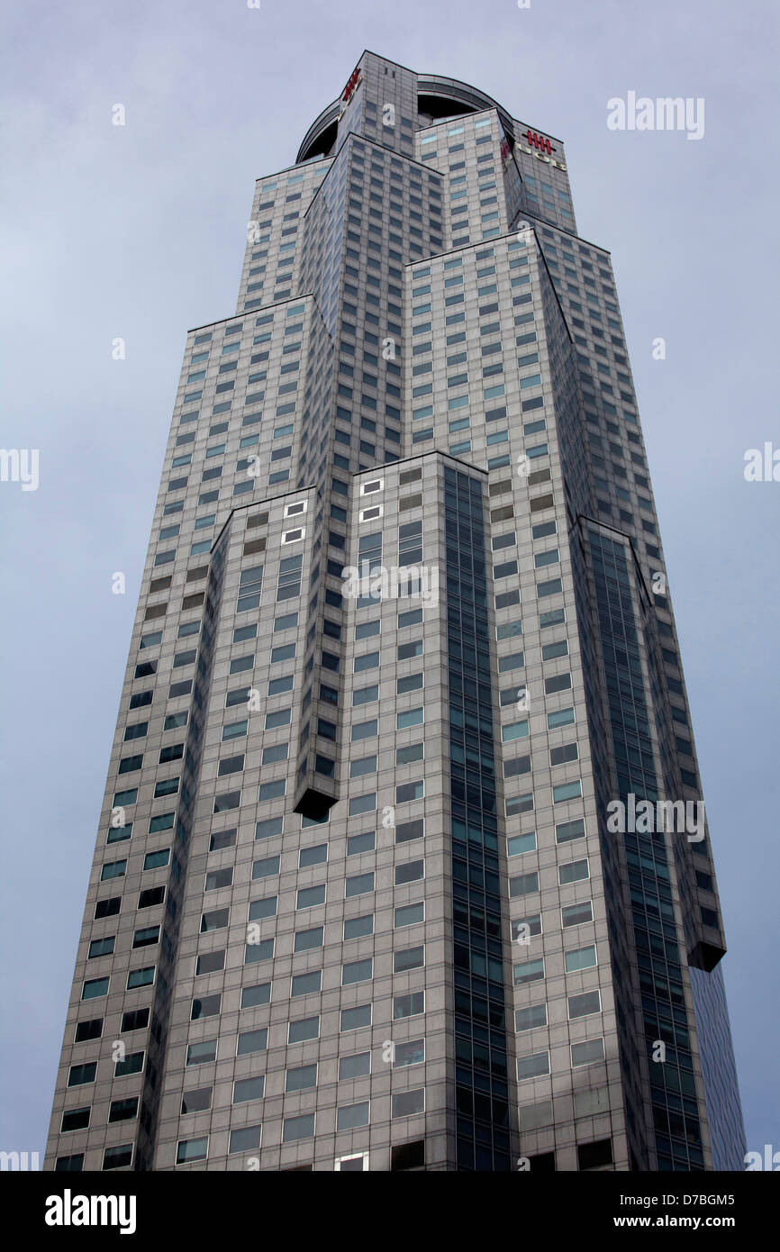 Modern high rise building in Republic Plaza in central Singapore Stock ...