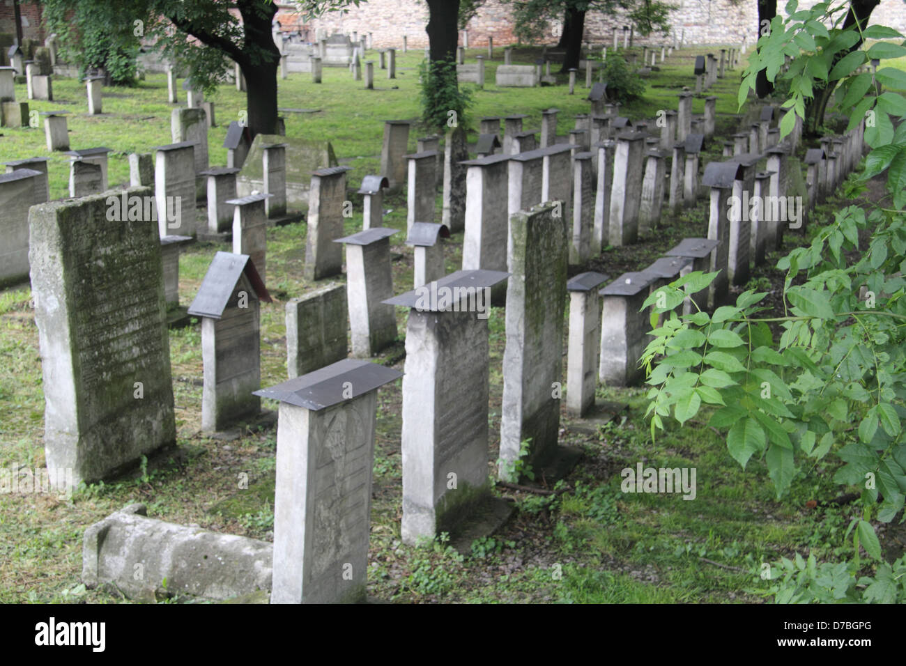 The Old Jewish Cemetery (Where The Rama is buried) In Kraków , Poland ...
