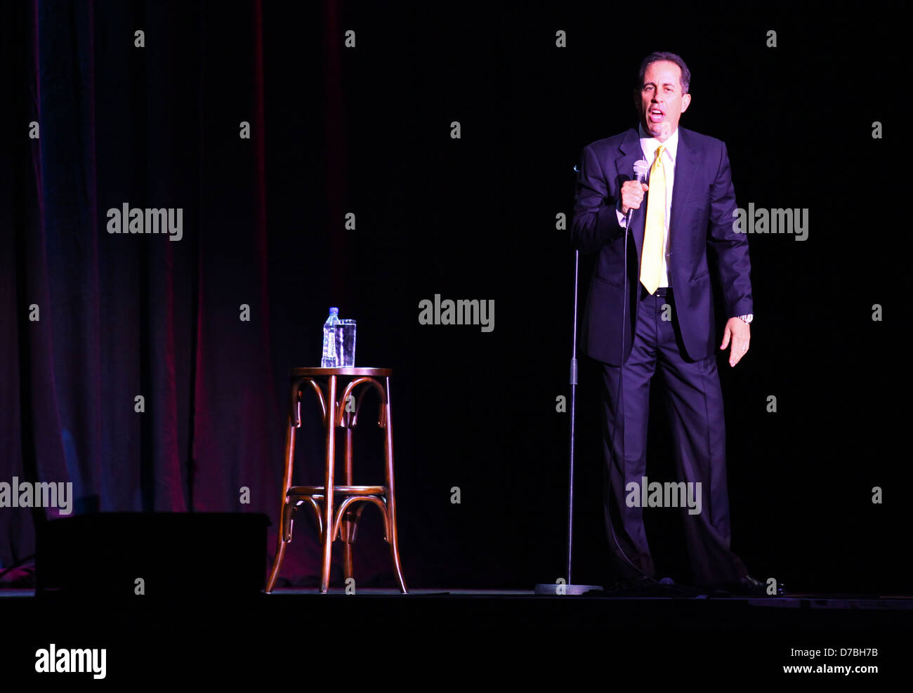 Jerry Seinfeld performs his first stand-up show in London for 13 years ...