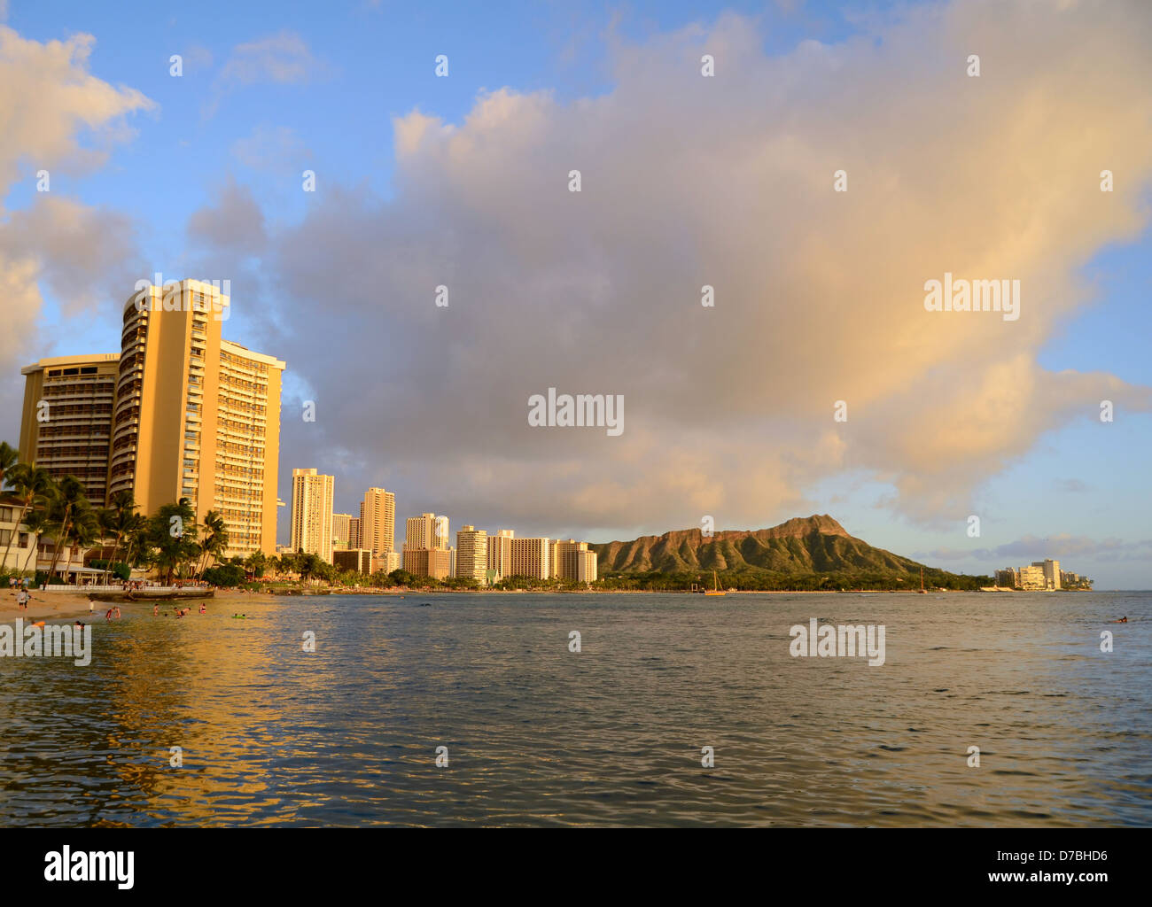 Waikiki hawaii hi-res stock photography and images - Alamy