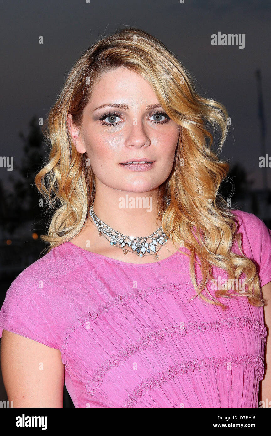 Mischa Barton 2011