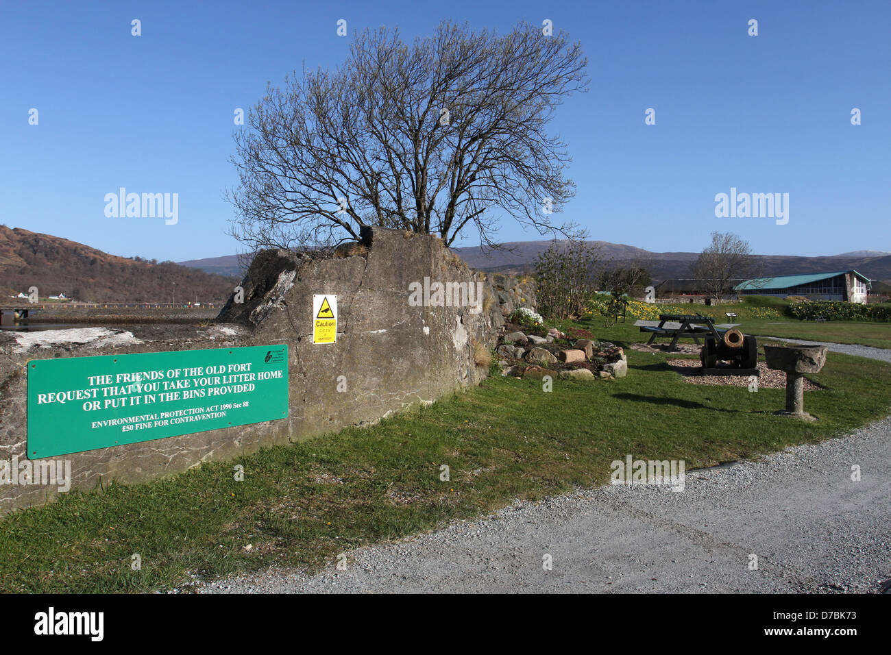 Old fort william hi-res stock photography and images - Alamy