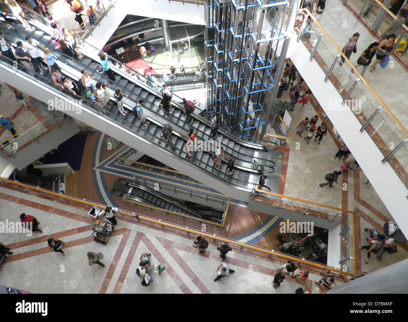 Azrieli center mall hi-res stock photography and images - Alamy