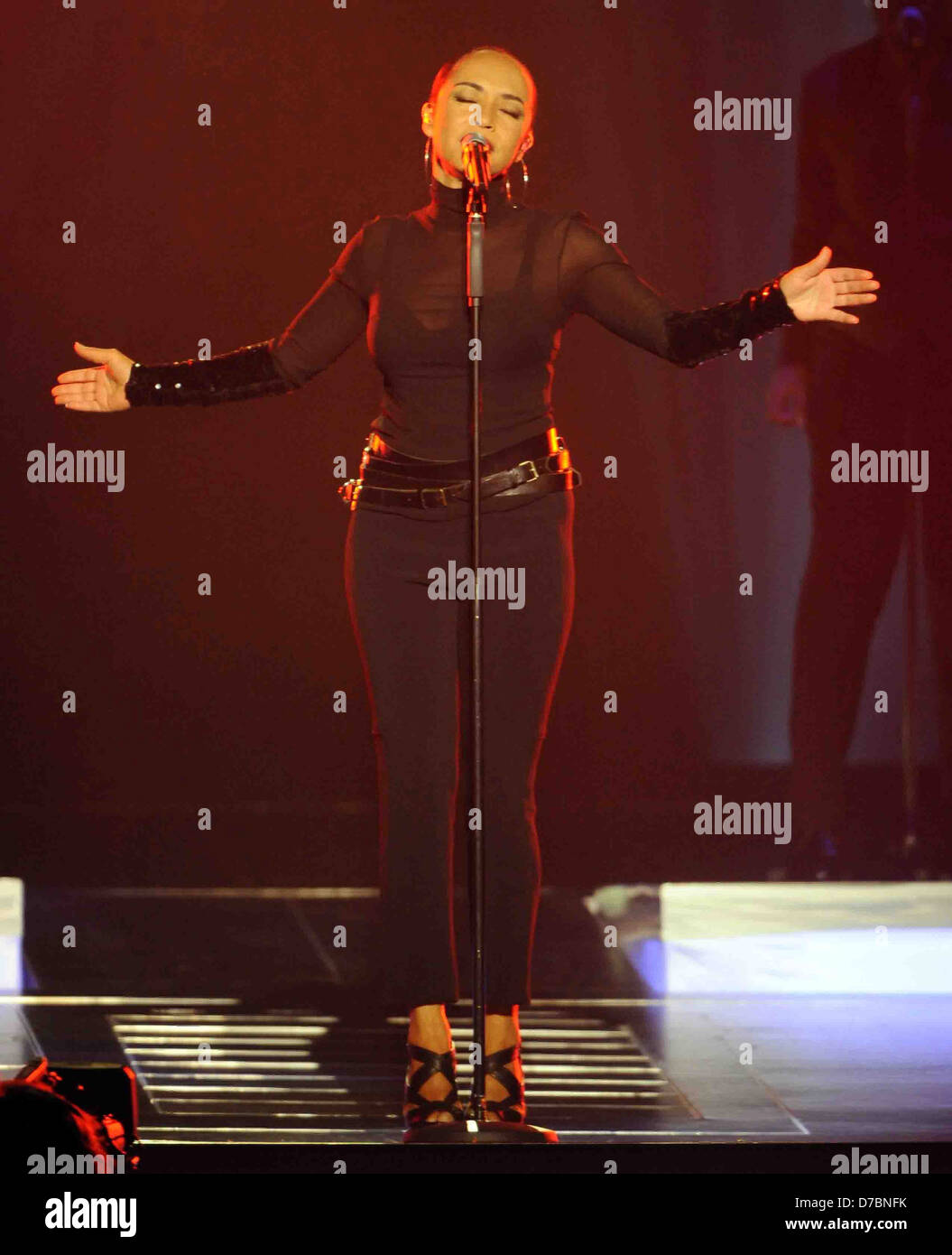 Sade adu hi-res stock photography and images - Alamy