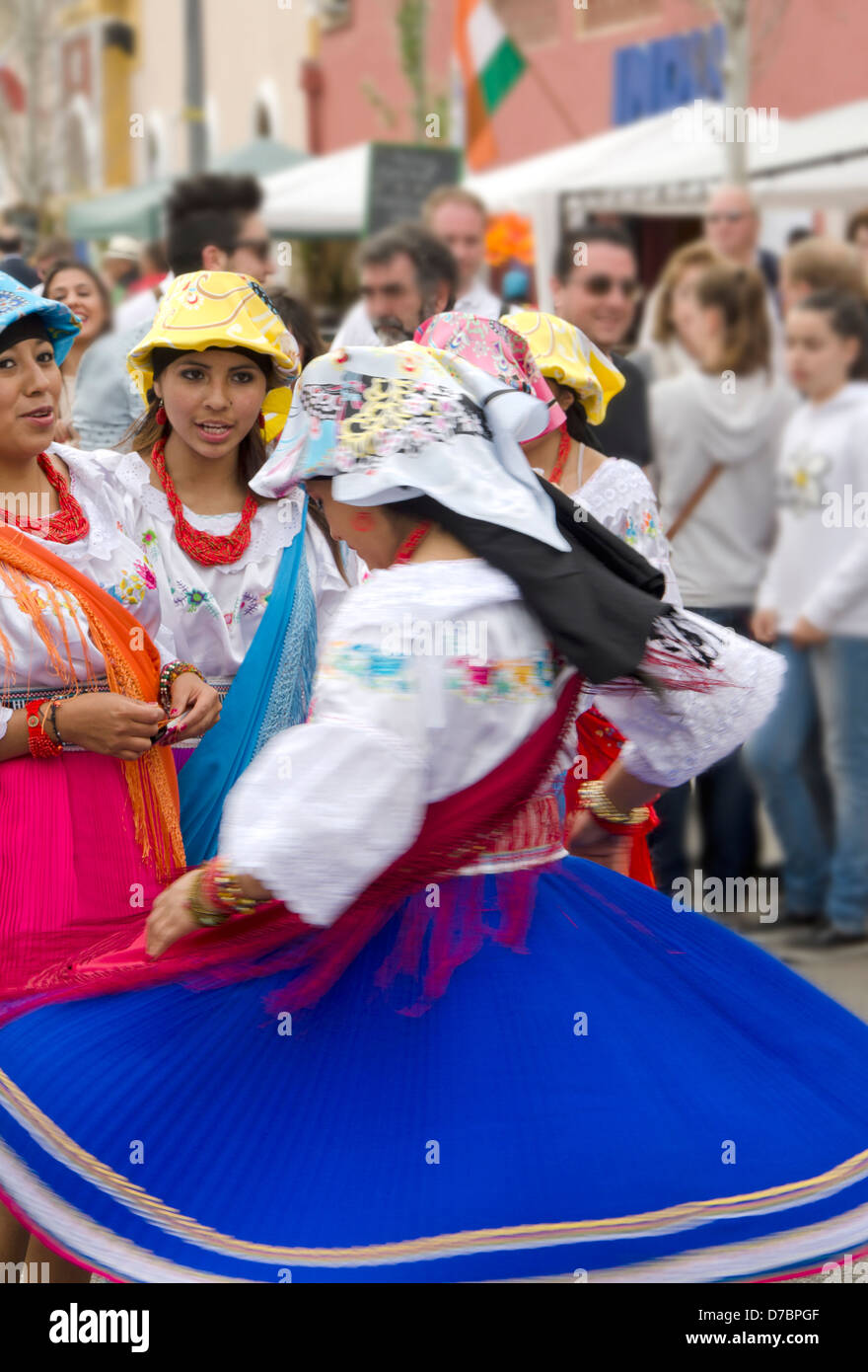 Peruvian girls hi-res stock photography and images - Alamy