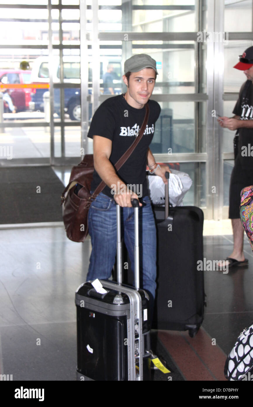 Season 8 'American Idol' winner Kris Allen is seen after performing at ...