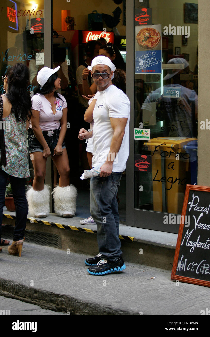 Nicole polizzi and mike sorrentino hi-res stock photography and images ...