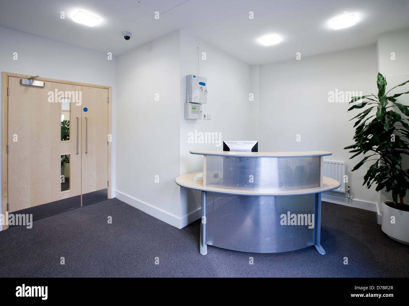 Modern design reception desk hi-res stock photography and images - Alamy