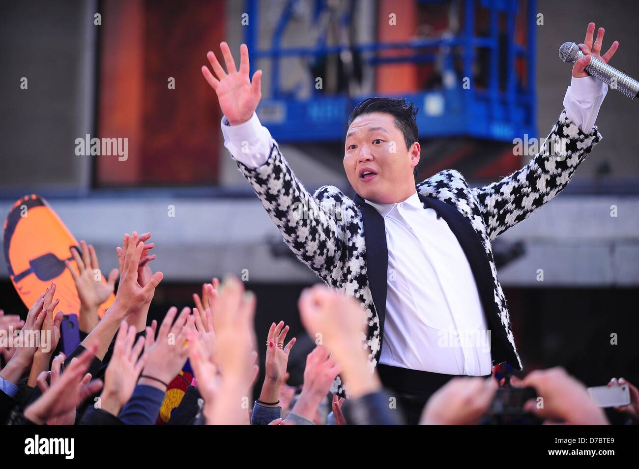 New York, USA. 3rd May 2013. Psy on stage for NBC Today Show Toyota ...