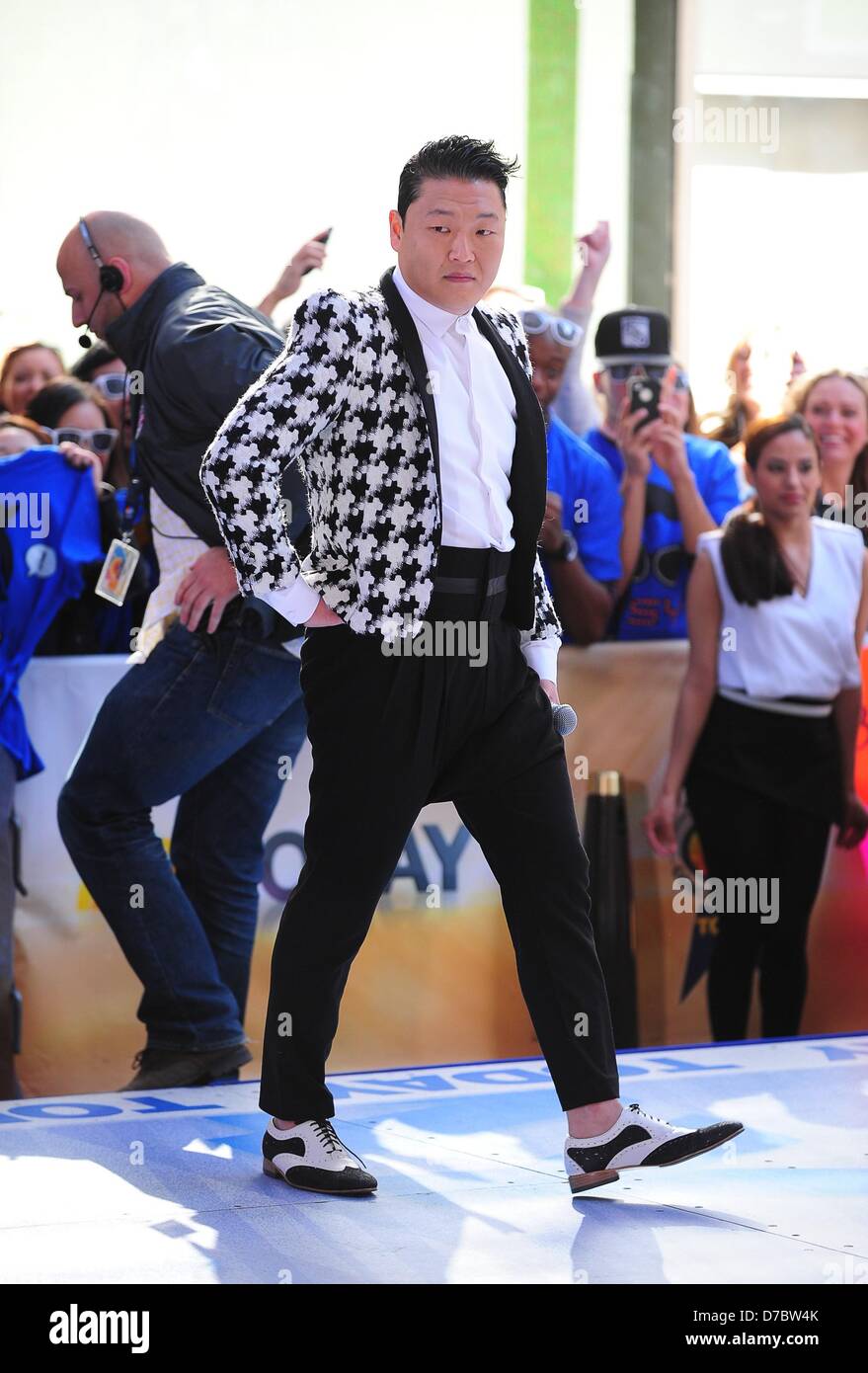 New York, USA. 3rd May 2013. Psy on stage for NBC Today Show Toyota ...