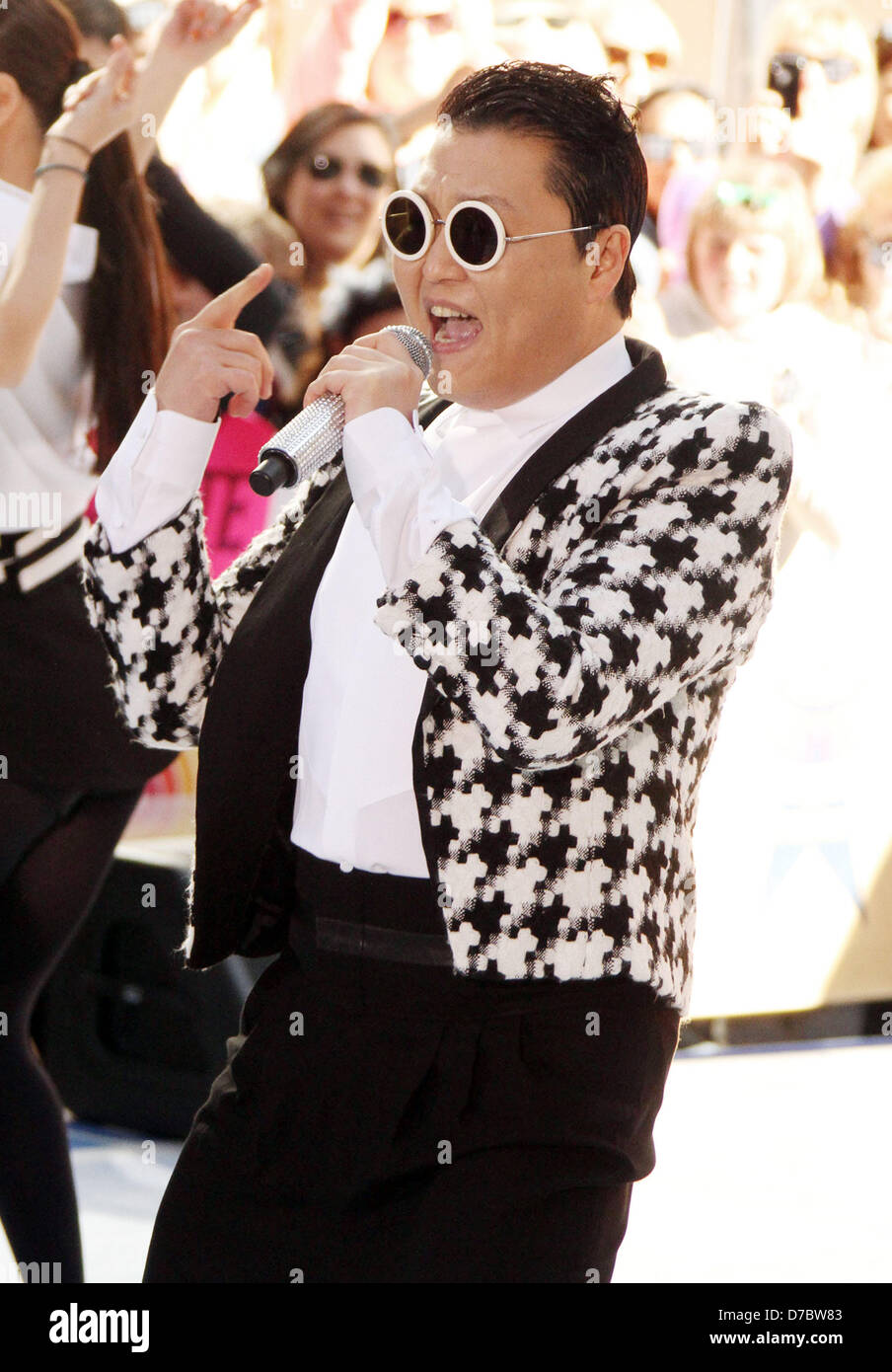 New York, USA. 3rd May 2013. Singer PSY performs on the 'Today' show ...