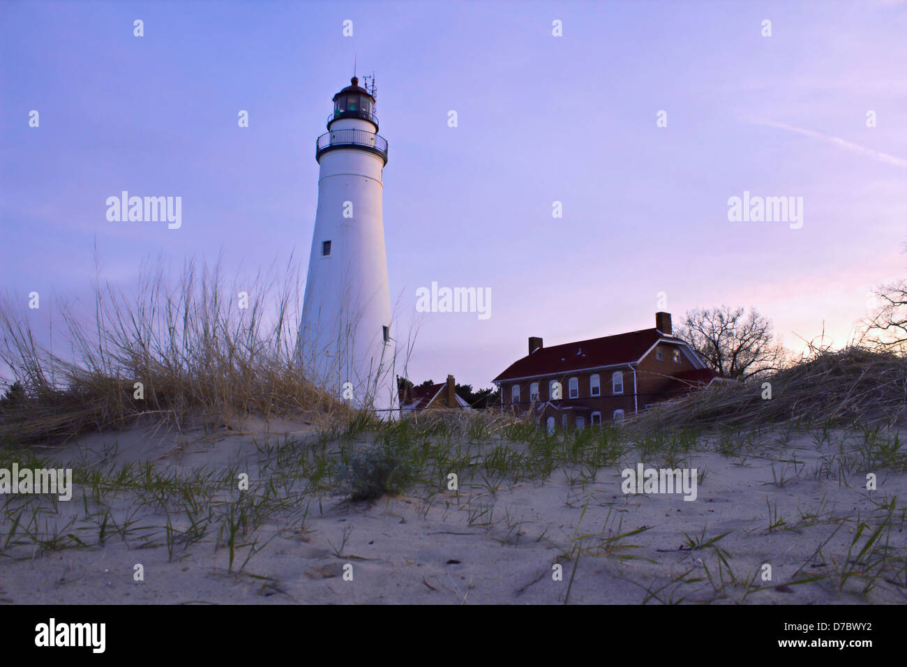 Sweeping view of the Fort Gratiot Lighthouse and light keepers home ...
