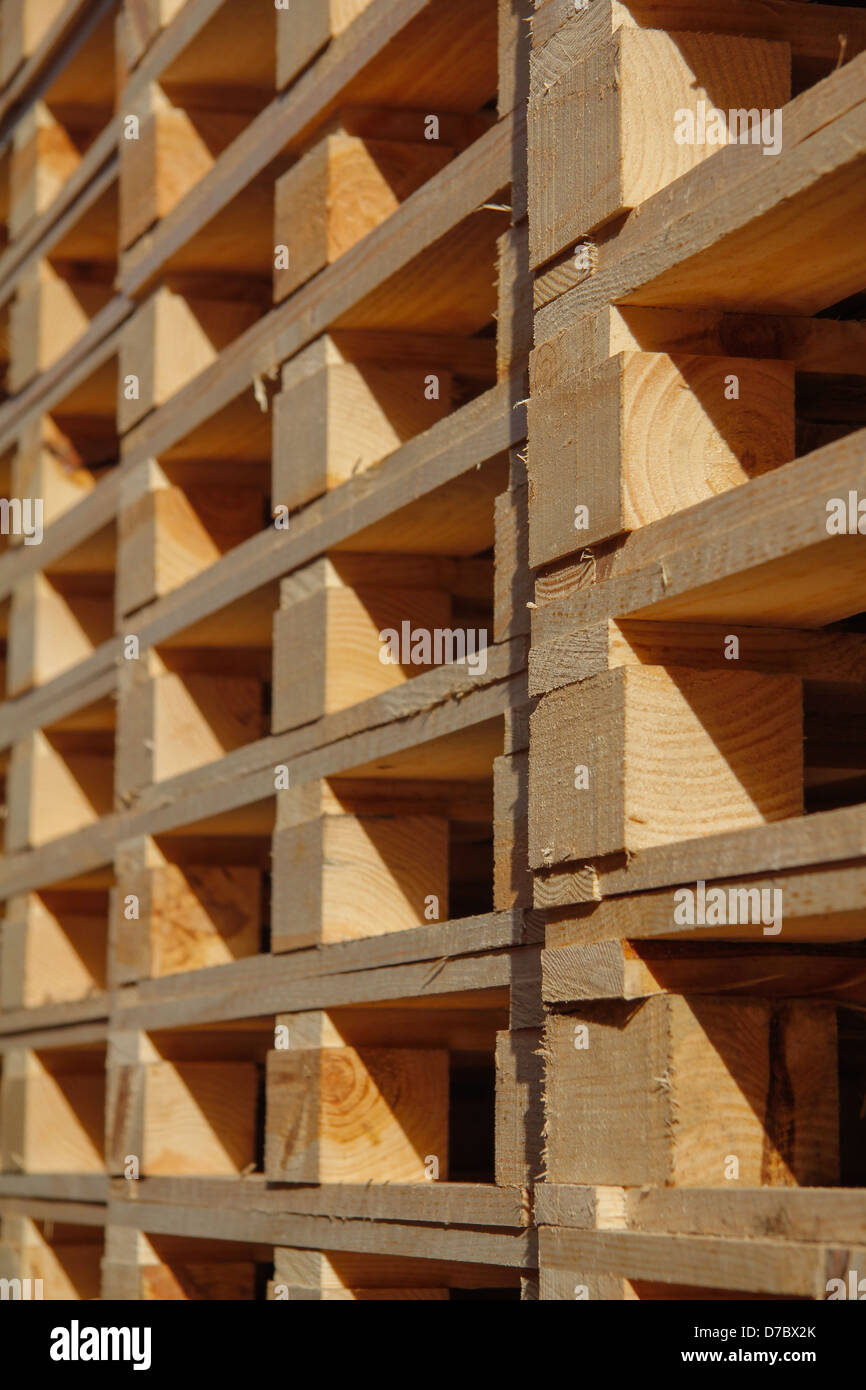 Stack of pallets hi-res stock photography and images - Alamy