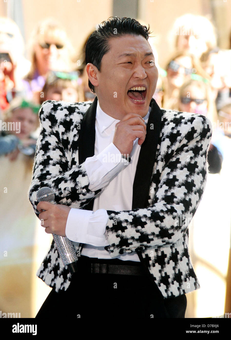 May 3, 2013 - New York, New York, U.S. - Singer PSY performs on the ...