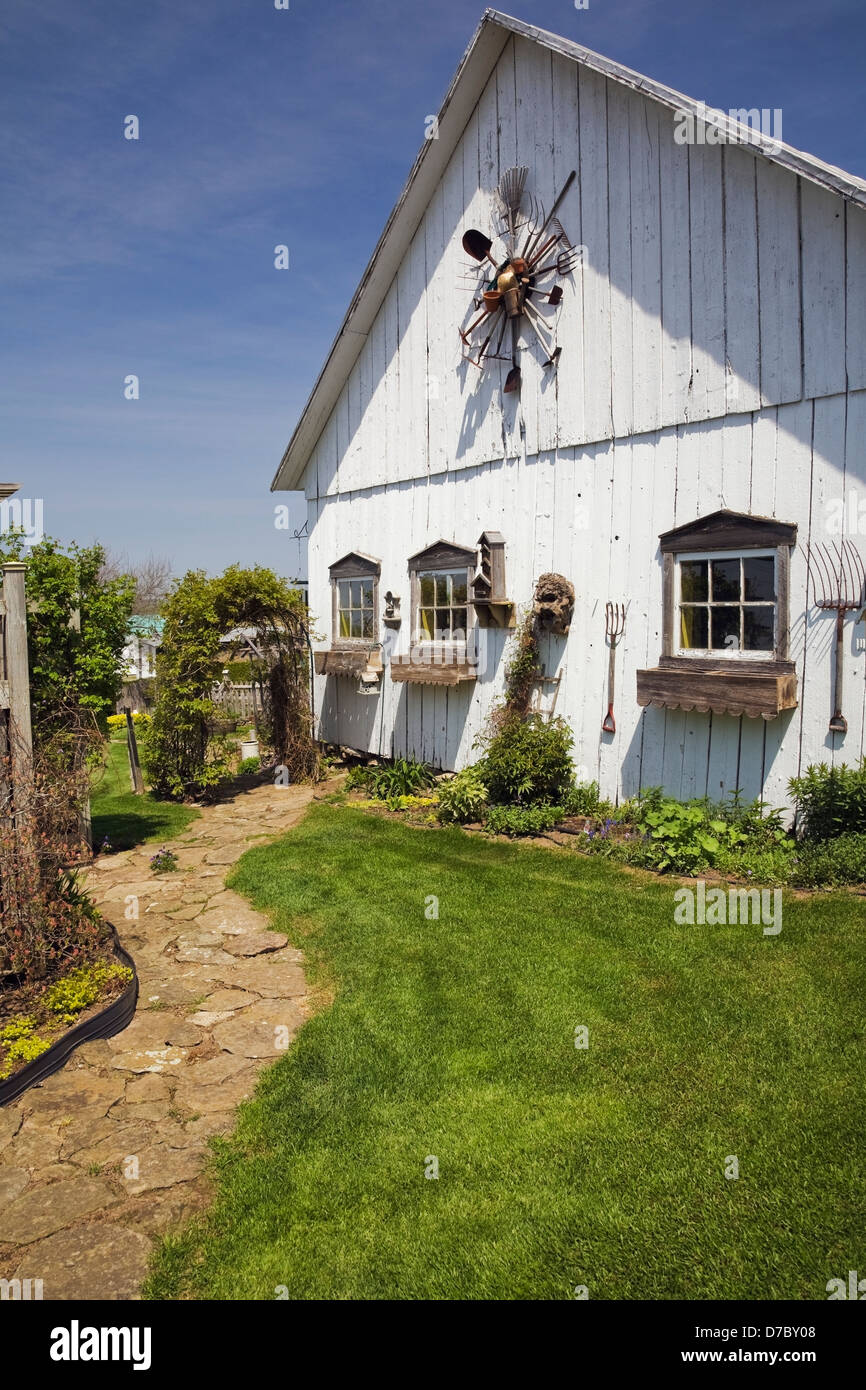Landscaping Around Your Barn