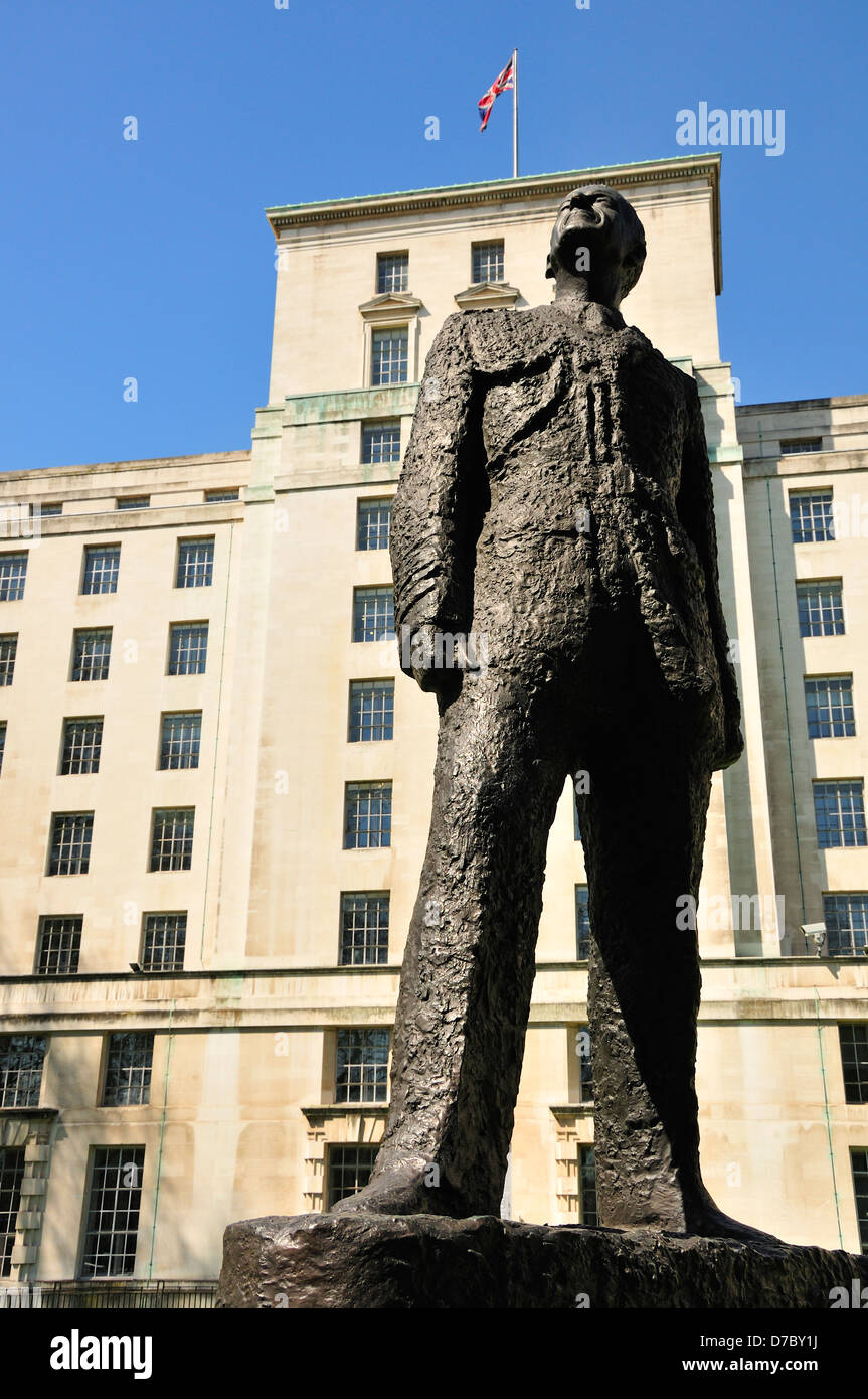 London, England, UK. Statue (Oscar Nemon, 1975) of Charles Portal, 1st ...