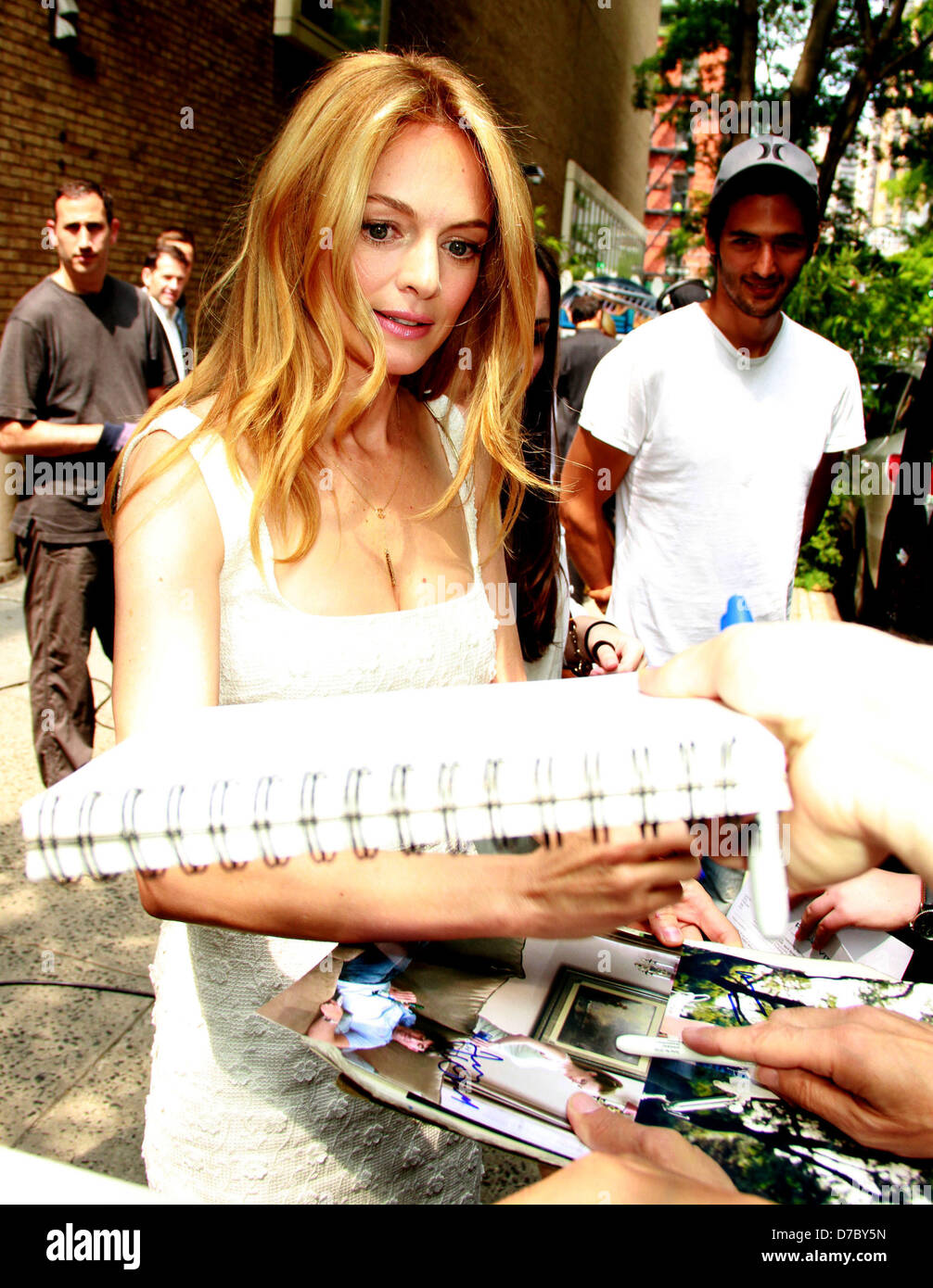 Heather Graham leaving ABC Studios after appearing on 'Live with Regis ...