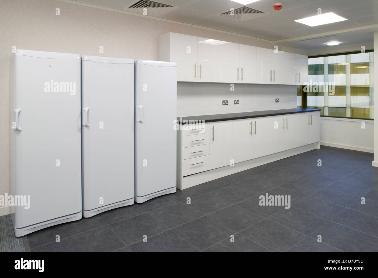 Empty Office kitchen breakout area Stock Photo - Alamy