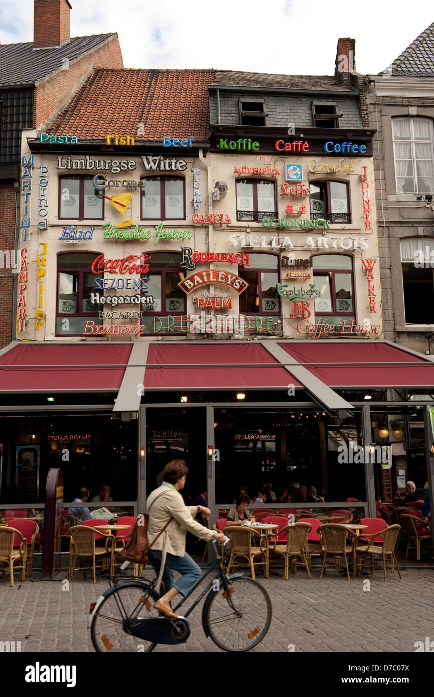 Cafe signs hi-res stock photography and images - Alamy