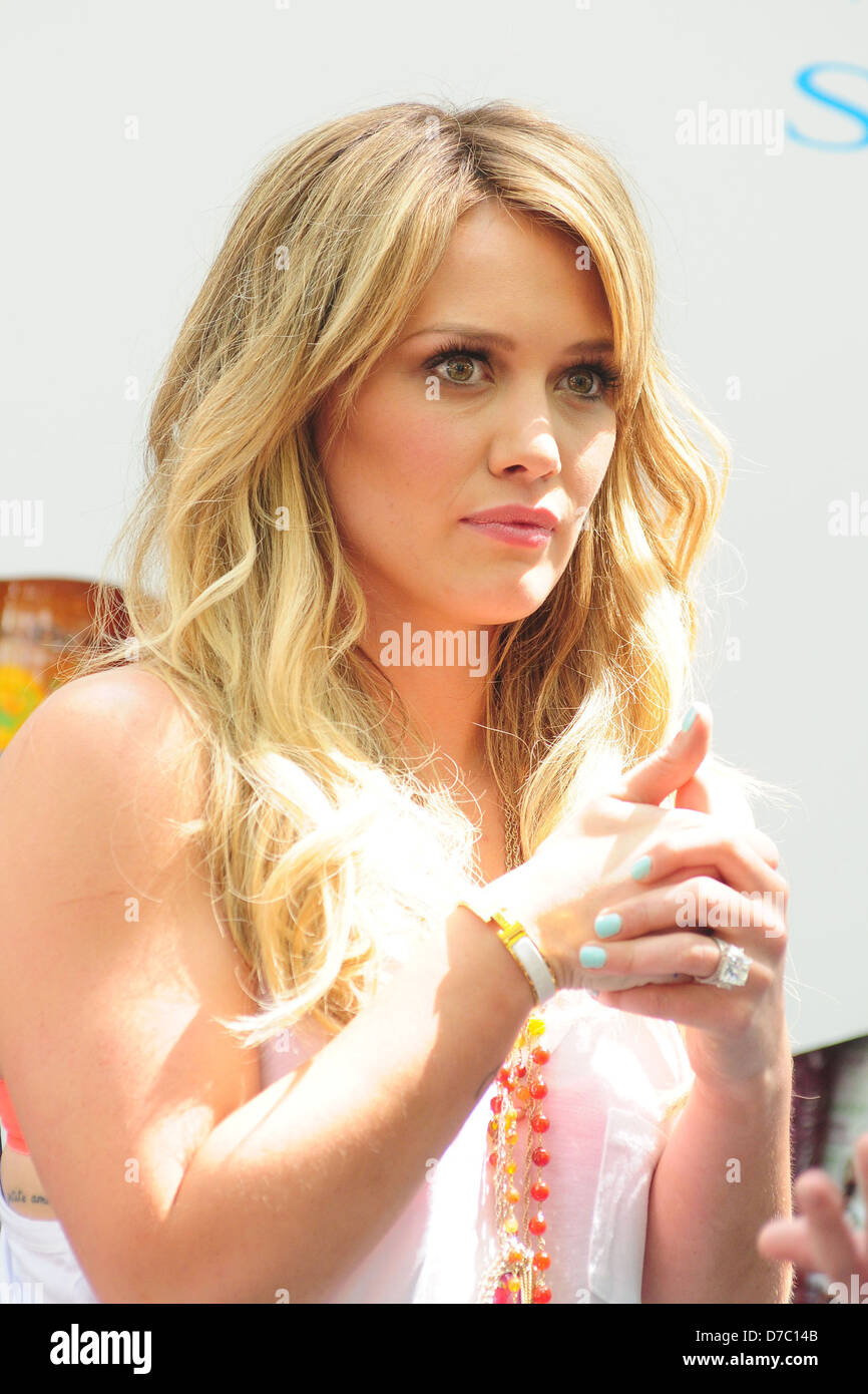 Hilary Duff at the SoBe 'Try Everything Experience' at Madison Square ...