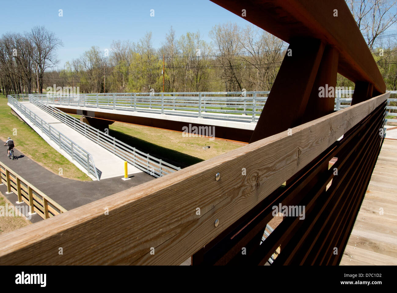 Bridge ramp hi-res stock photography and images - Alamy