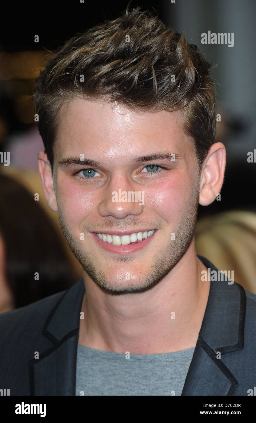 Jeremy Irvine 'Pirates of the Caribbean: On Stranger Tides' UK film ...