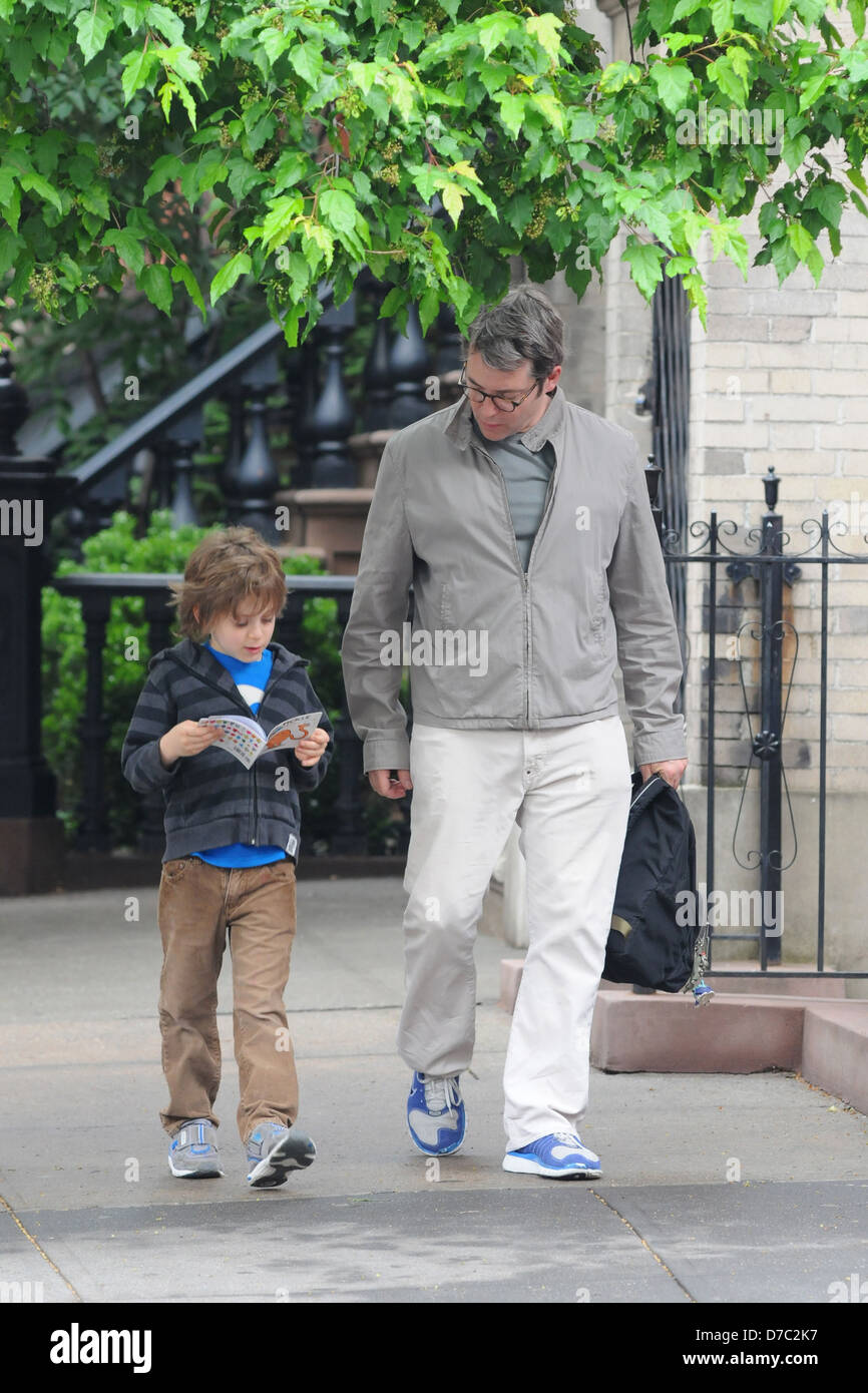 Matthew Broderick walks with his son James Wilke Broderick to school ...