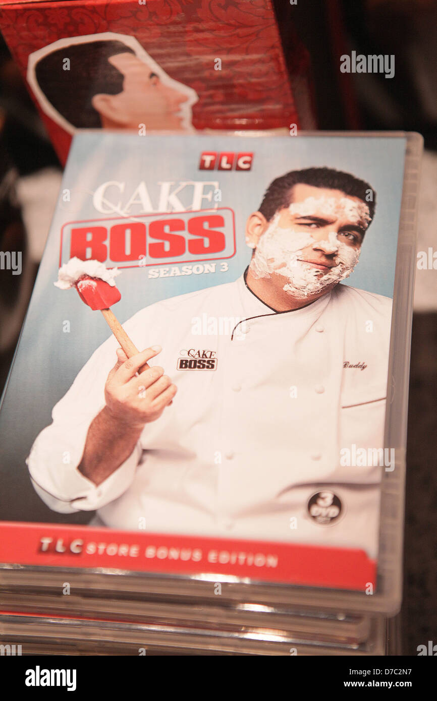 Atmosphere TLC's 'Cake Boss' Buddy Valastro opens the Cake Boss Cafe at ...
