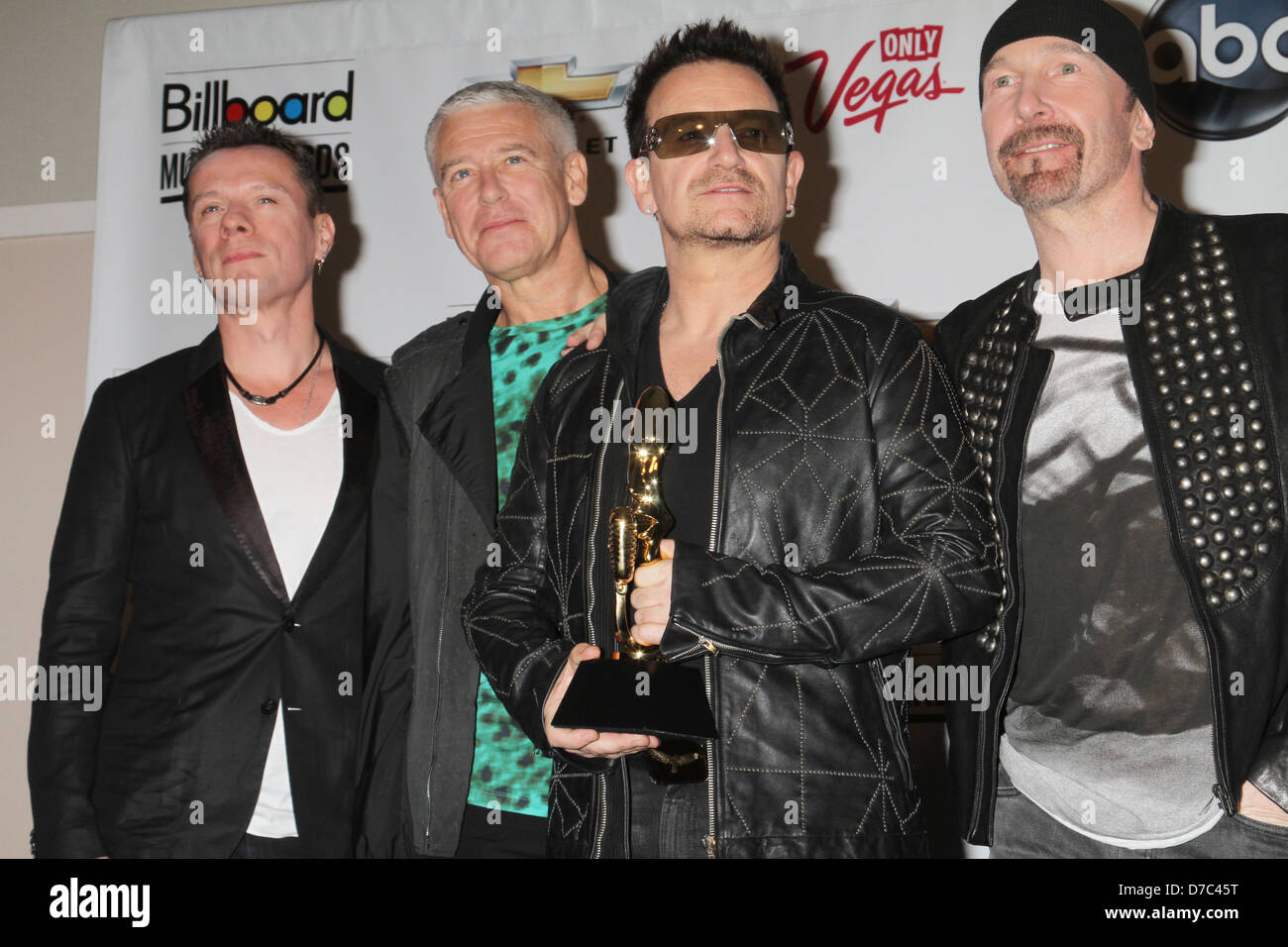 Larry mullen jr (u2) hi-res stock photography and images - Alamy