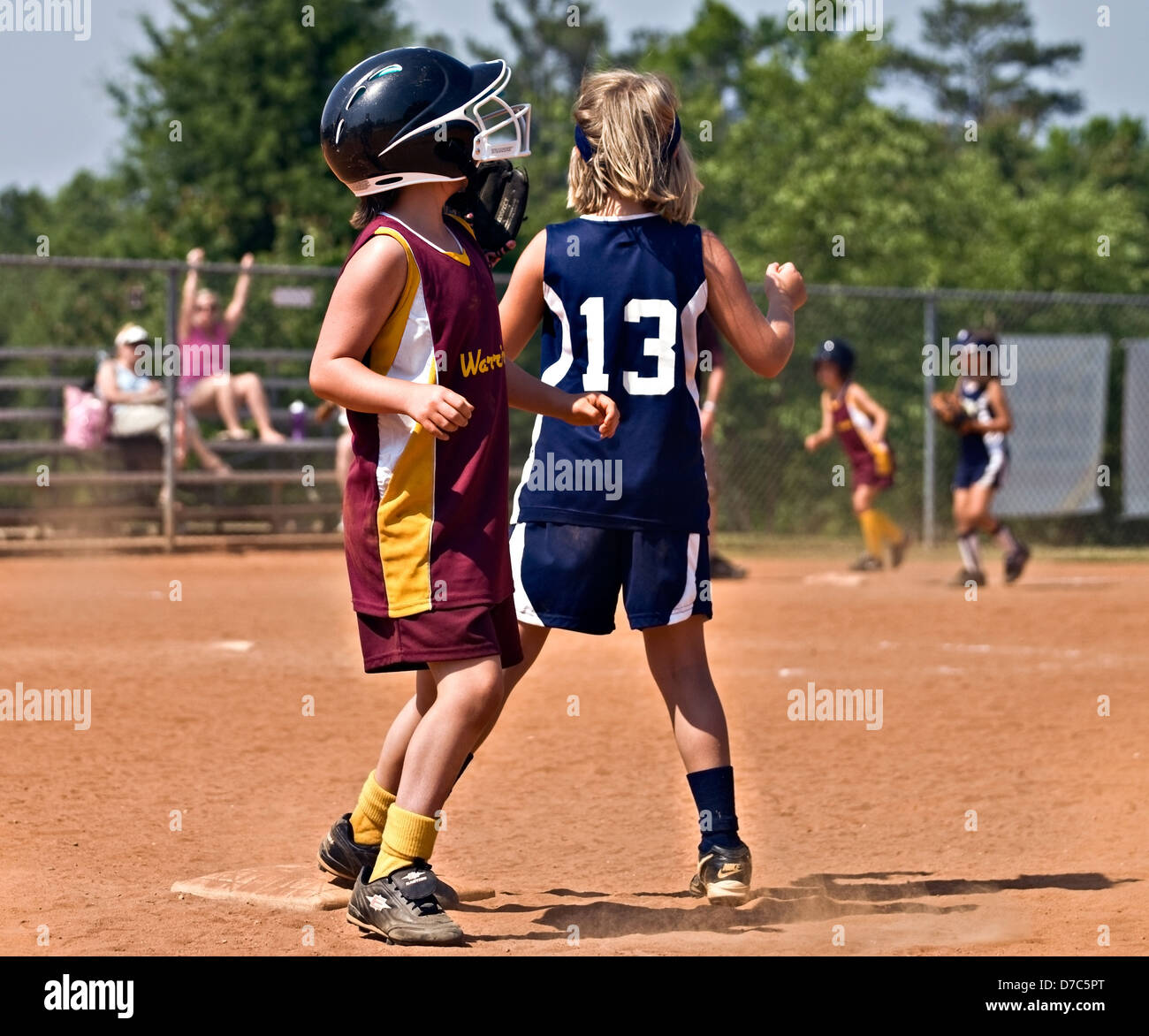 Kids playing softball hi-res stock photography and images - Alamy
