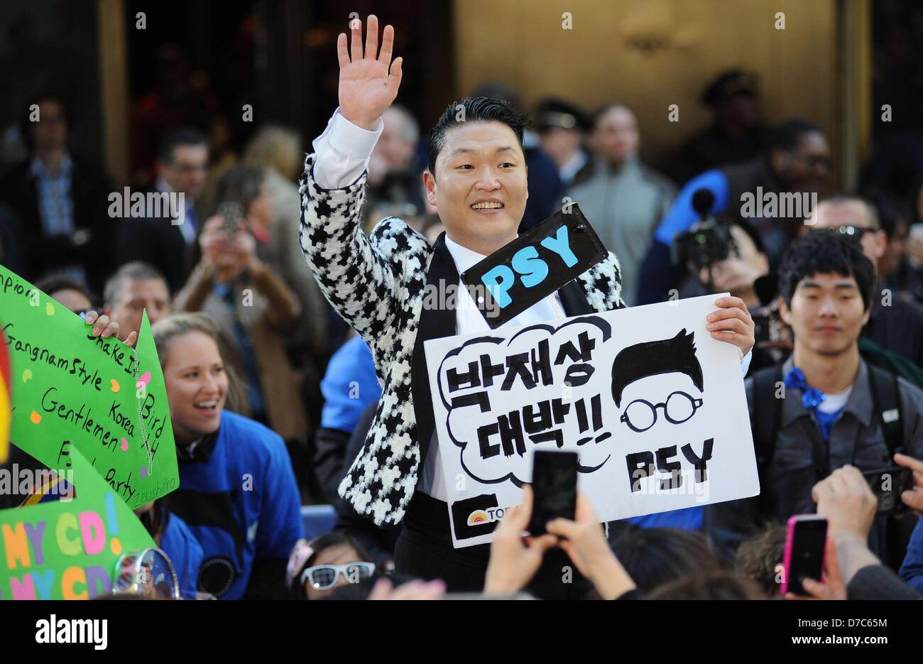 New York, USA. 3rd May 2013. Psy on stage for NBC Today Show Toyota ...
