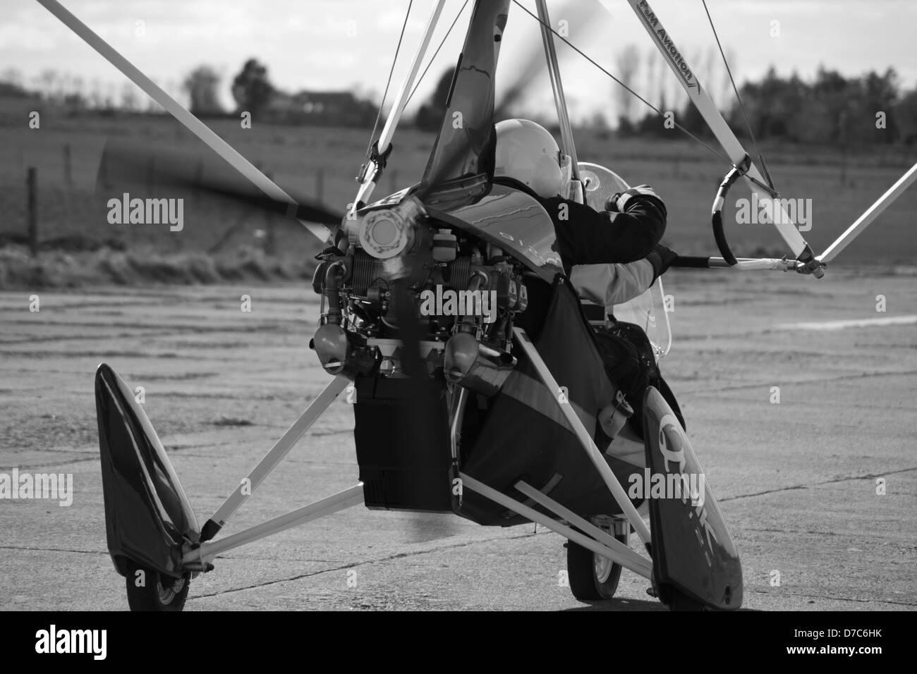 Microlight aircraft hi-res stock photography and images - Alamy
