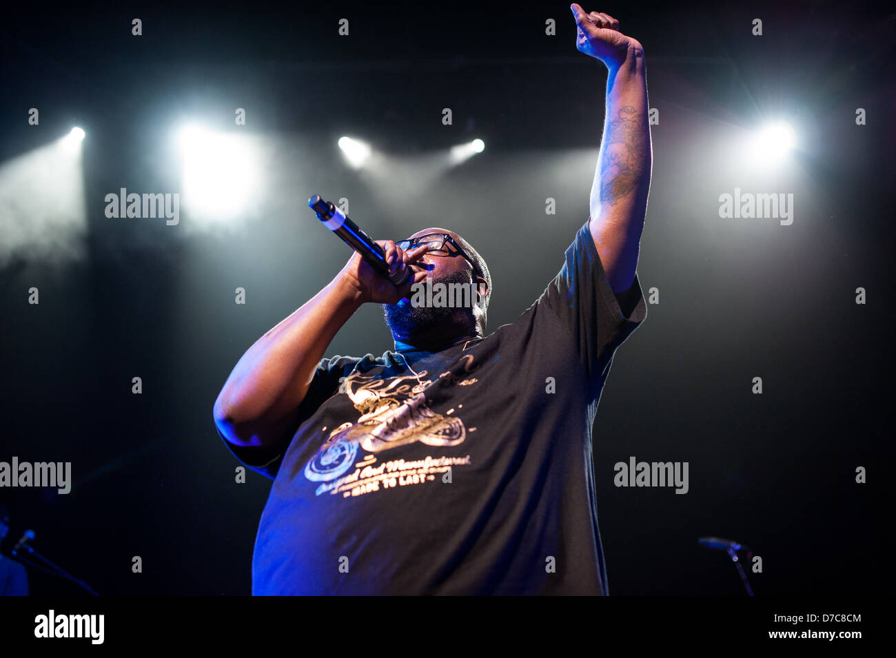 Hip hop concert crowd hi-res stock photography and images - Alamy