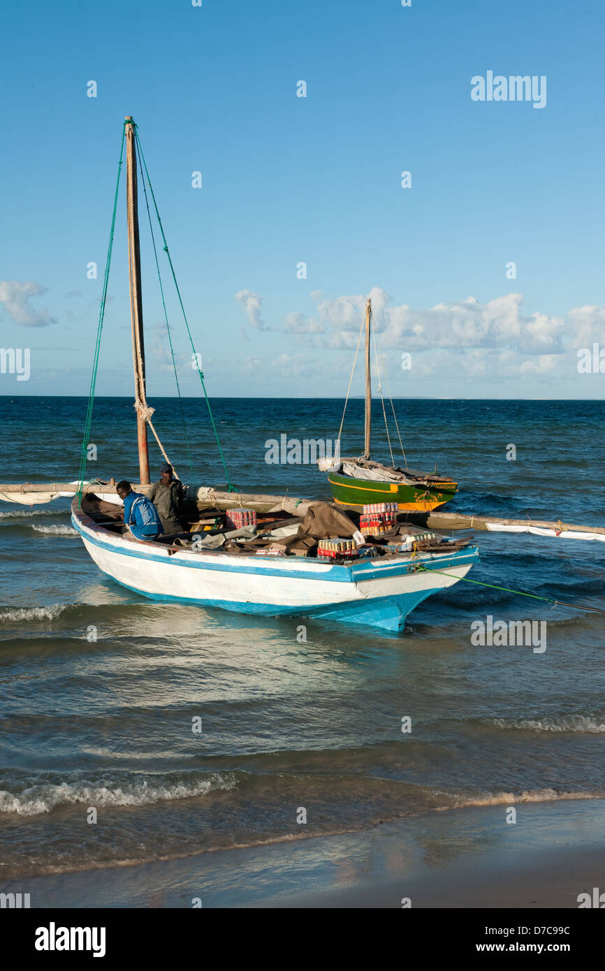 Dhows on the beach, Inhassoro, Mozambique Stock Photo - Alamy
