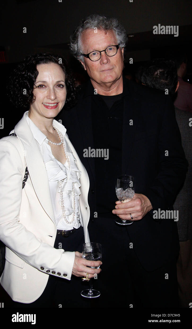 Chris calkins and bebe neuwirth hi-res stock photography and images - Alamy