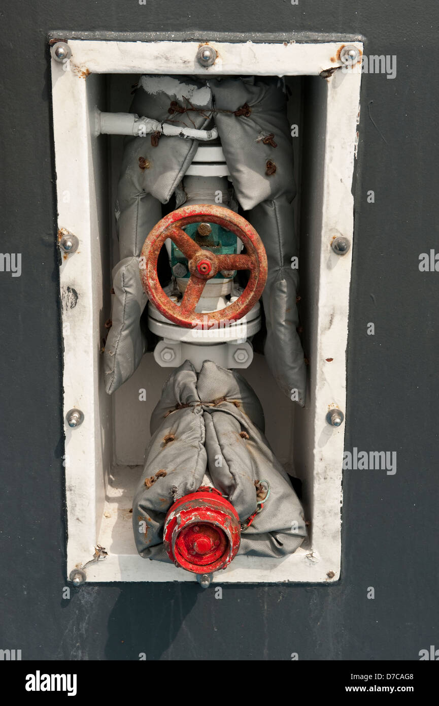 Firefighting ship hi-res stock photography and images - Alamy