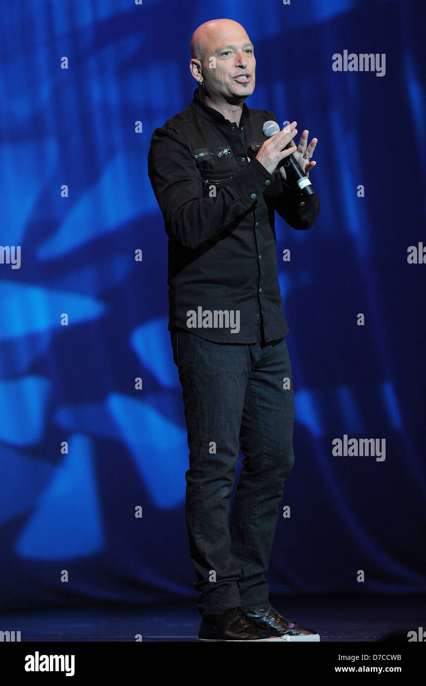 Canadian stand up comedian hi-res stock photography and images - Alamy